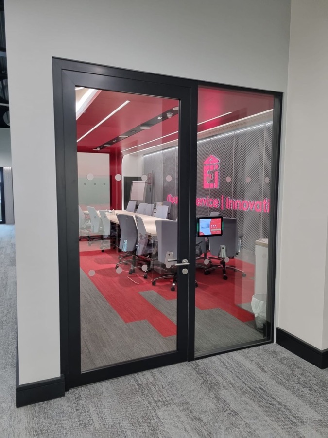 MK1 - Aluminium framed single glazed acoustic door - Apton Partitioning